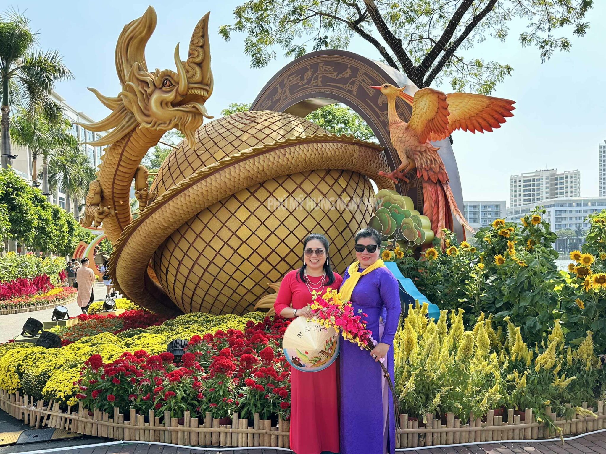 Ao Dai on Phu My Hung Flower Street - Phú Mỹ Hưng Ngày Nay